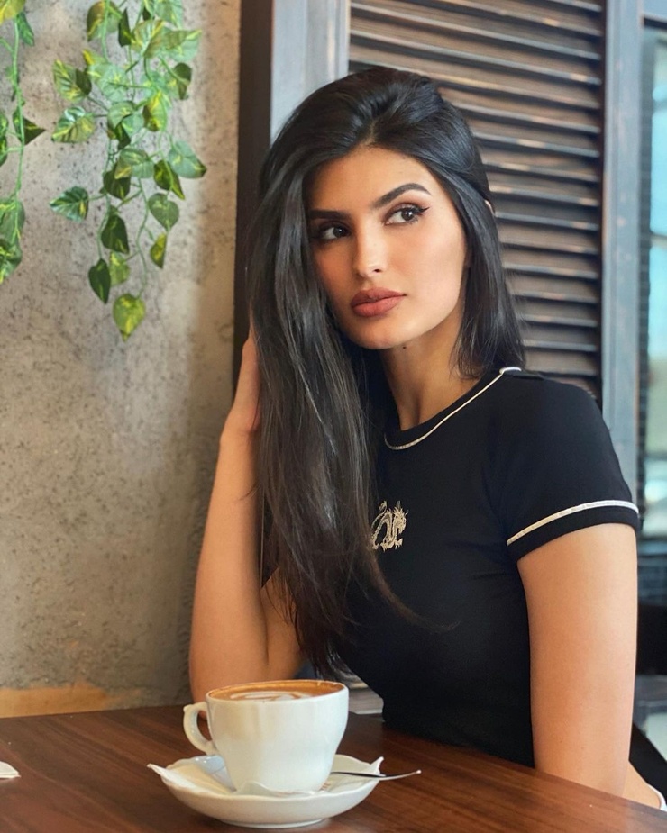 Picture of Yael Cohen (model)