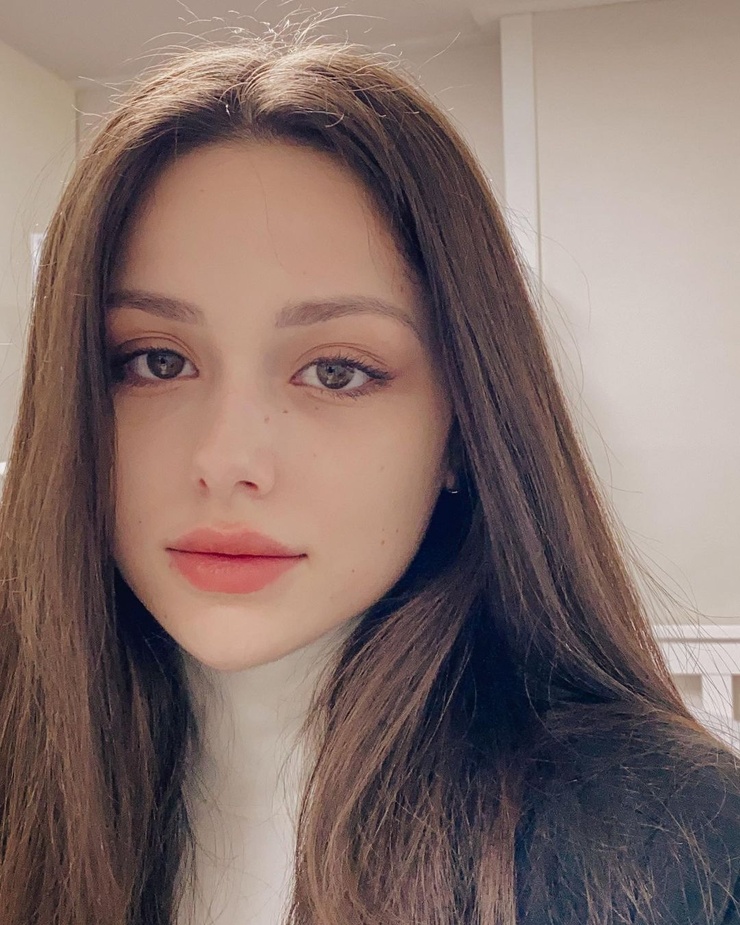 Picture of Lisa Rosh