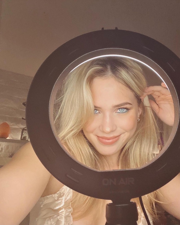 Picture of Chloë Marie Rhoades