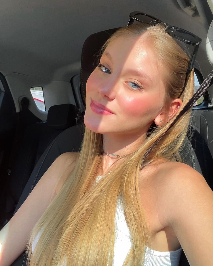 Picture of Luiza Baker