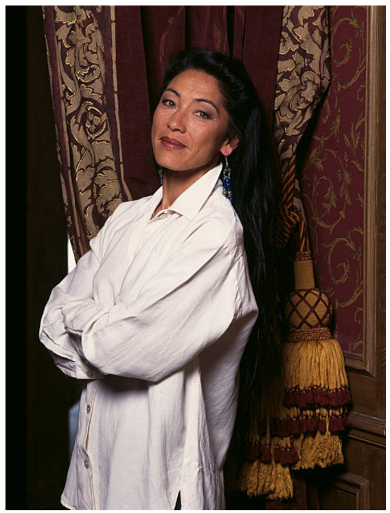 Picture of Ysabelle Lacamp