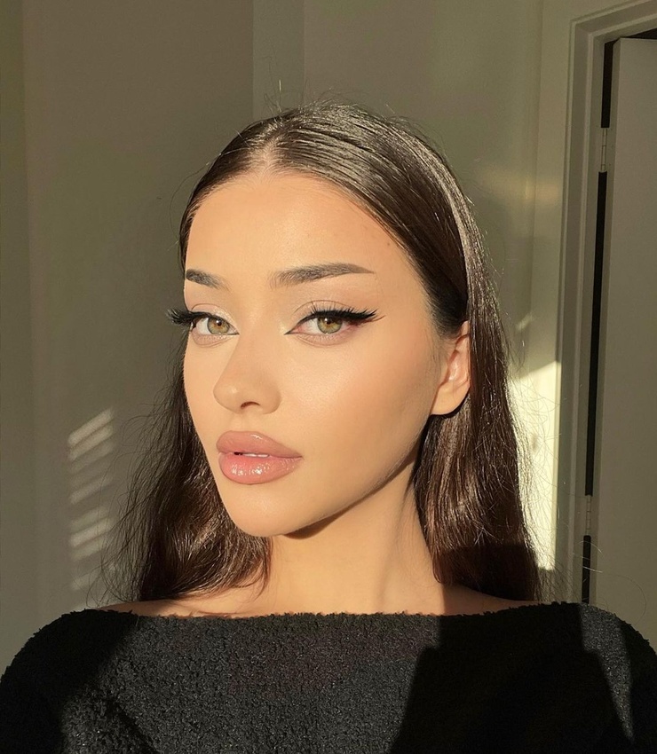Picture of Isabel Rose