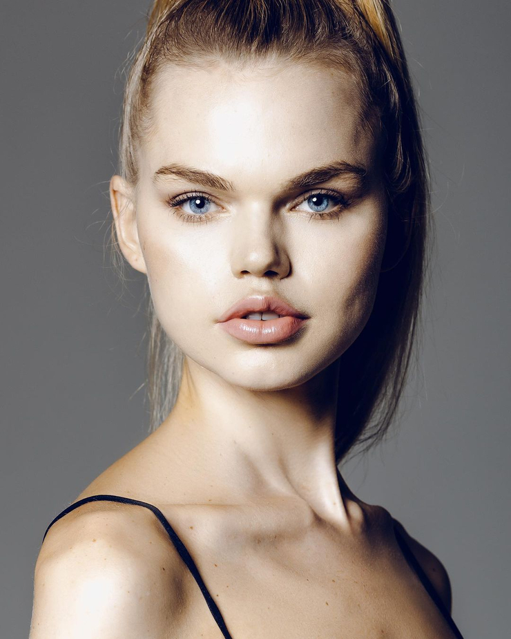 Daphne Marleen image