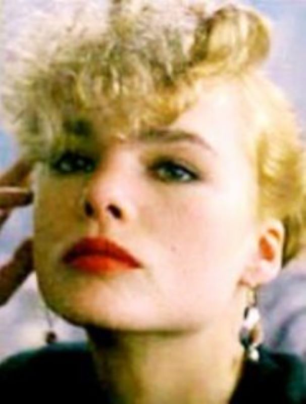 Picture of Elizabeth Whitcraft