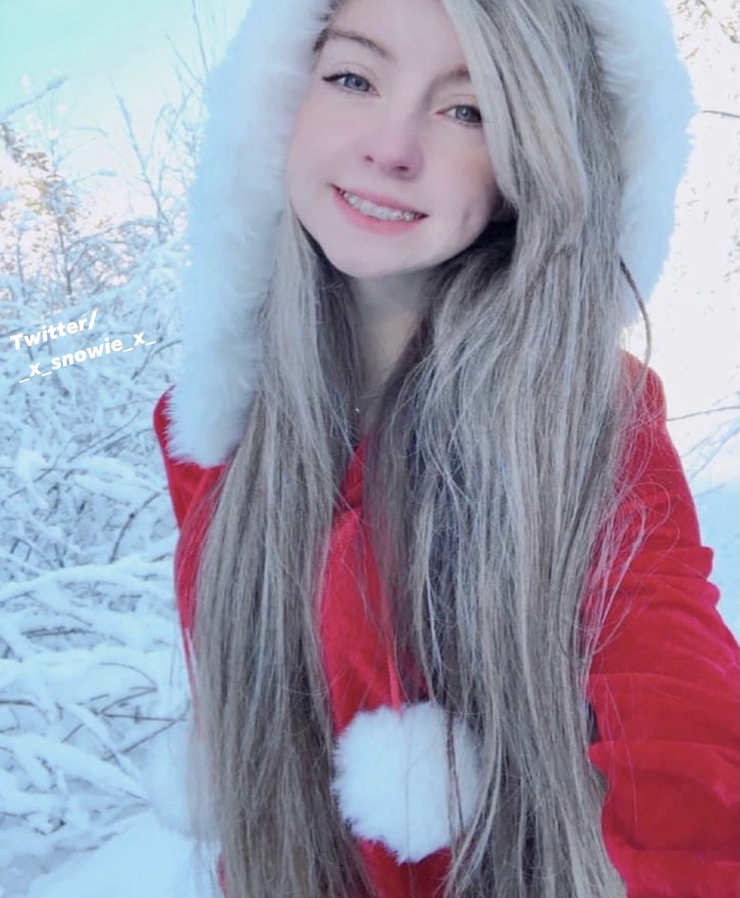 Chloe aka Snowie aka X_snowie_x aka Snowiex