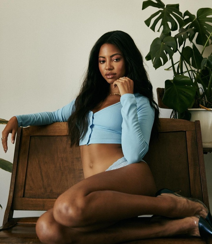 Picture of Camille Hyde