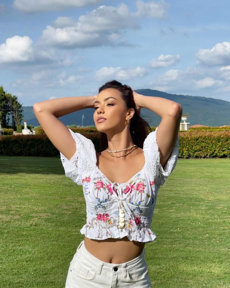 Picture of Amanda Obdam