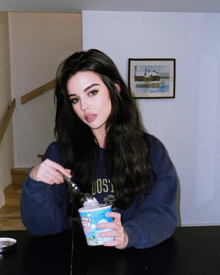 Laurelle Marie image