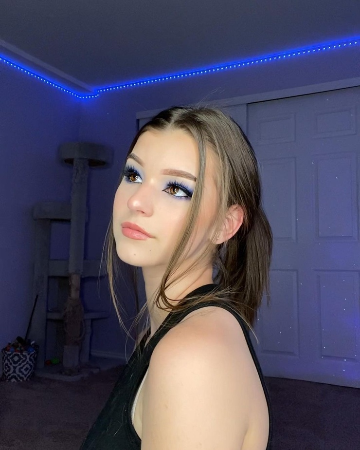 Picture of Brooke Monk