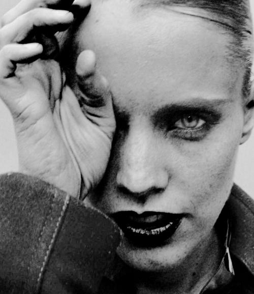 Picture of Anna Calvi