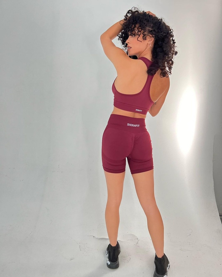 Riri Simpson picture