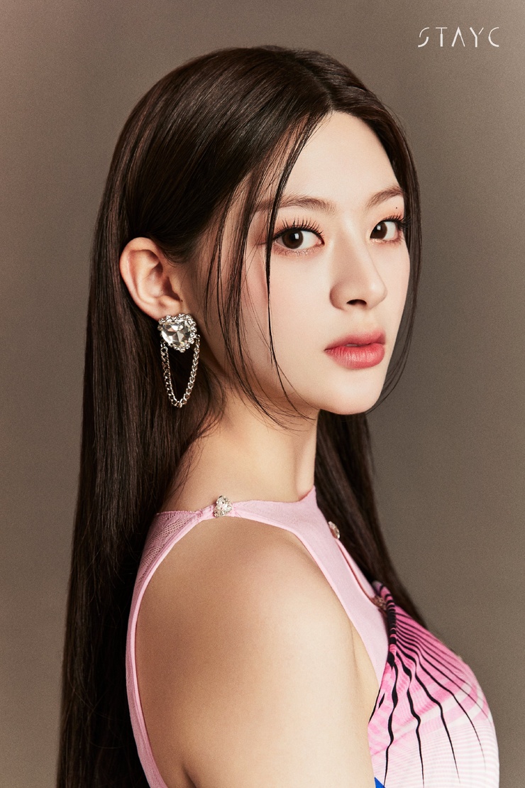 Picture of Seeun (STAYC)