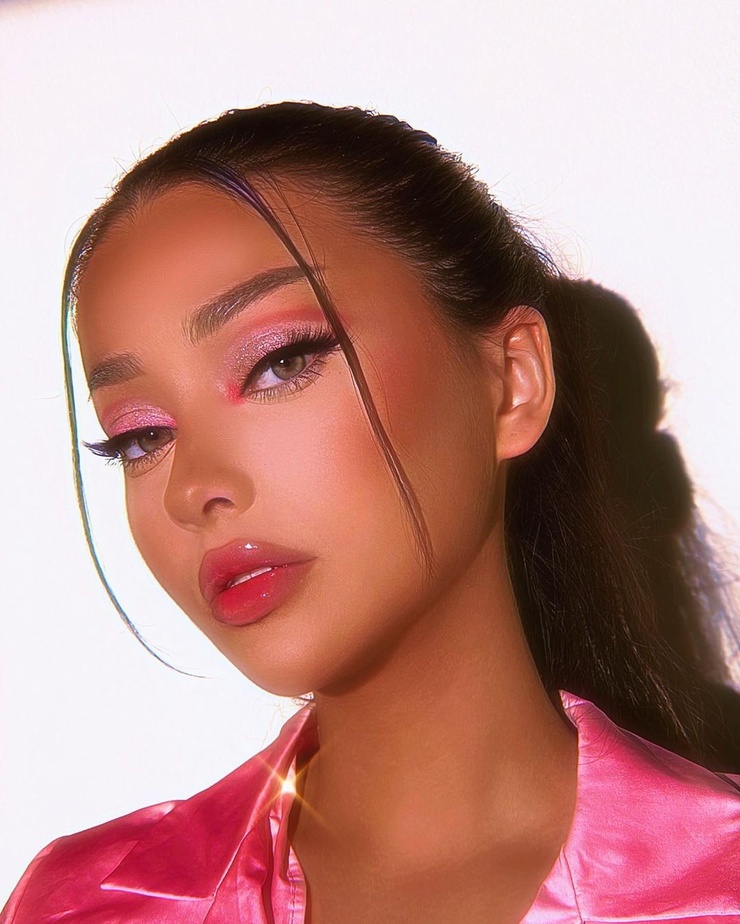 Picture of Isabel Rose