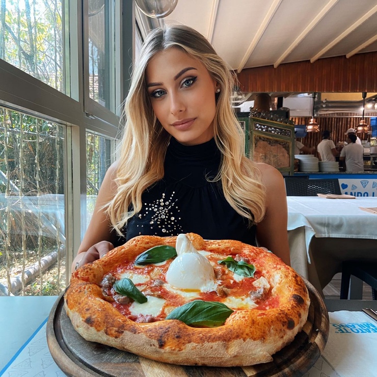 Image of Alessia Dones