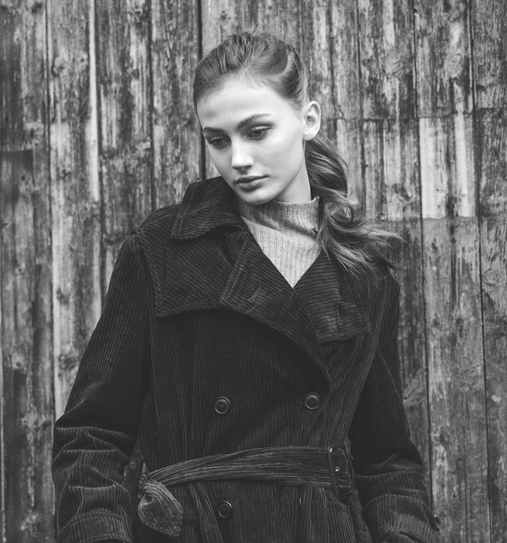 Alina Friesen image