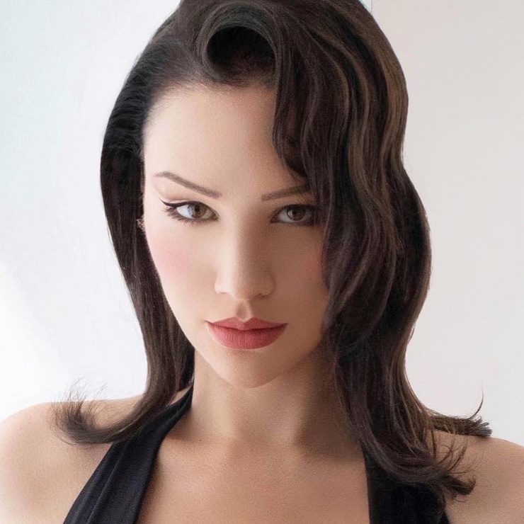 Image of Alina Lewis.