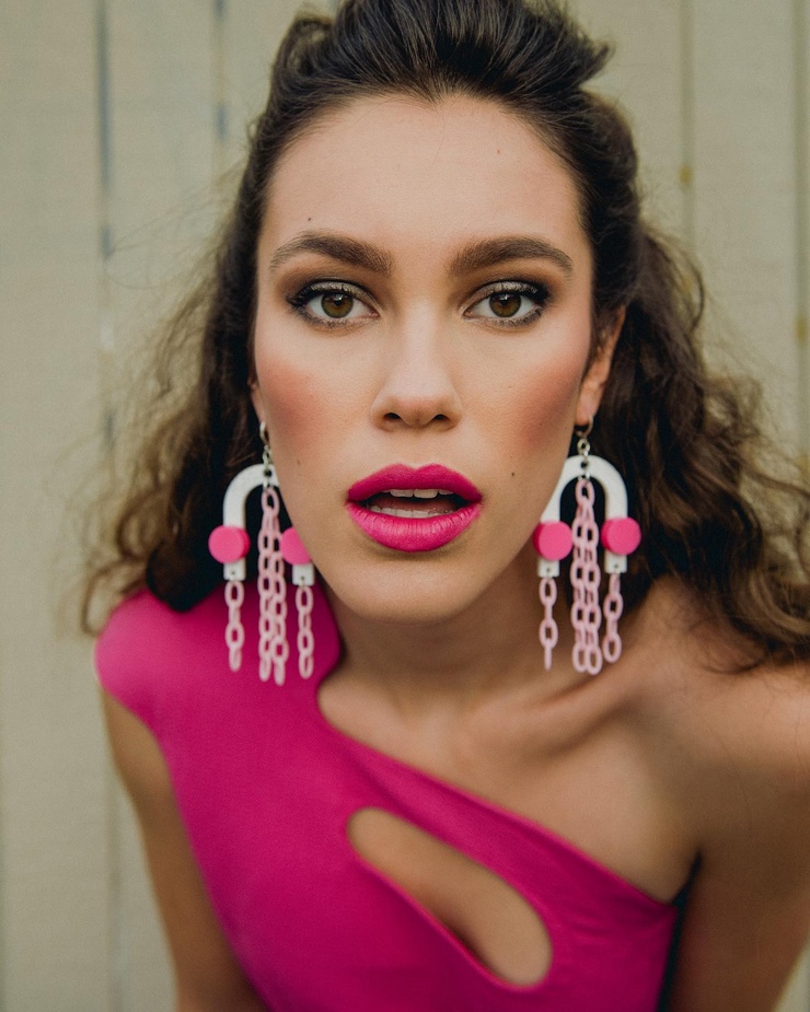 Picture of Amrine White