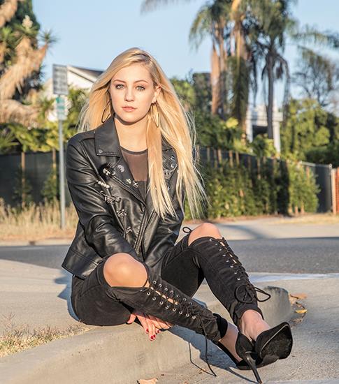 Picture of Ava Sambora