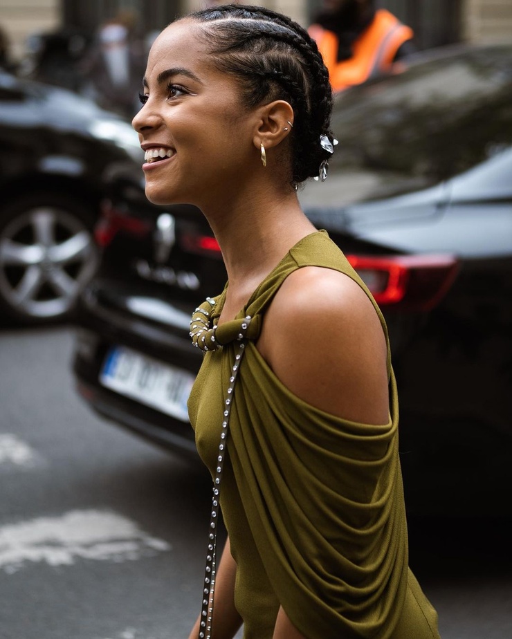 Image of Lou Llobell