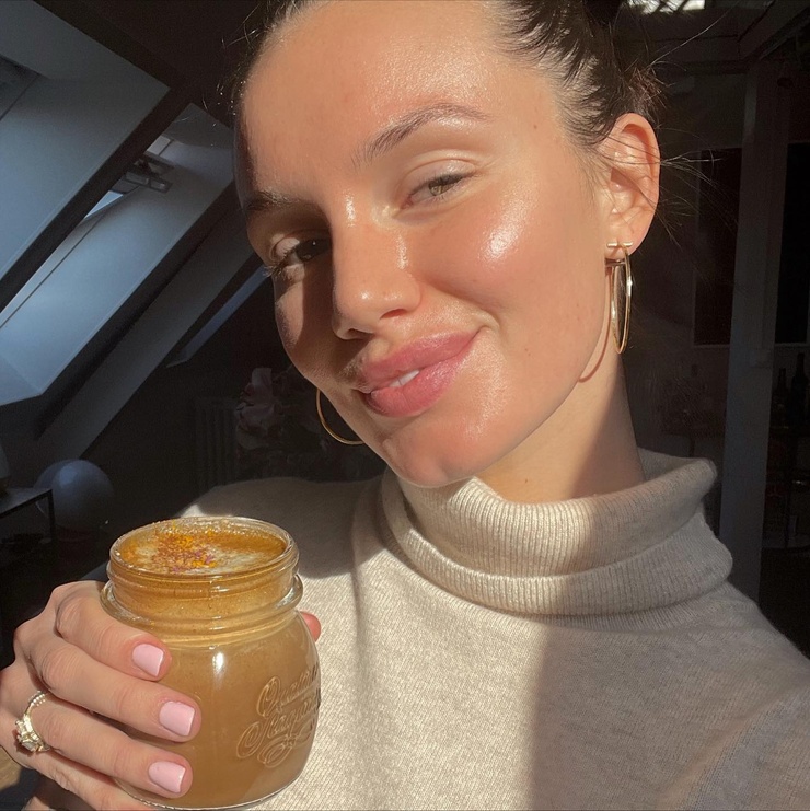 Hailey Outland image