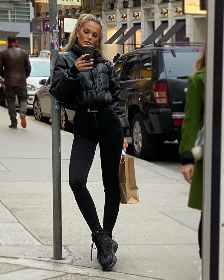 Picture of Lisa Kuschka.