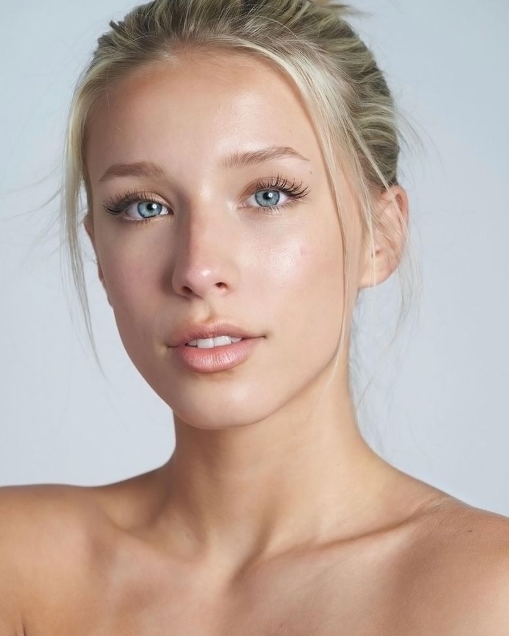 Picture of Kenzi Hope