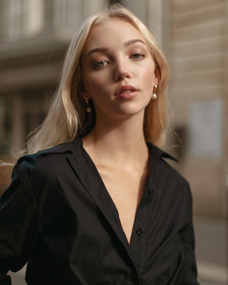 Picture of Ava Moselle