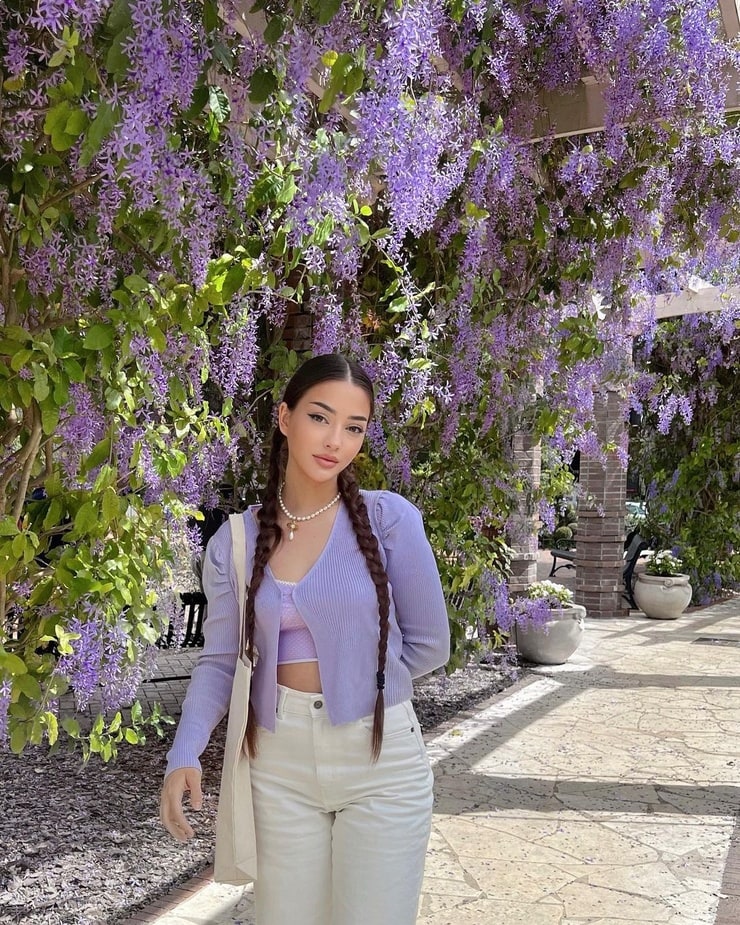 Picture of Isabel Rose