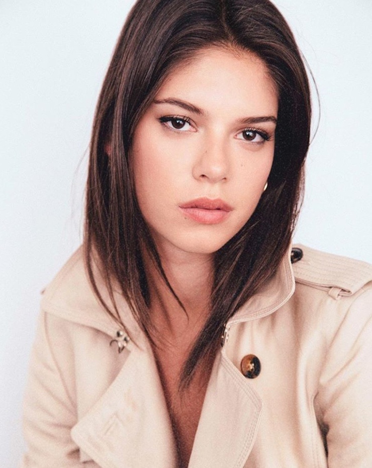 Picture of Alana Tapigliani