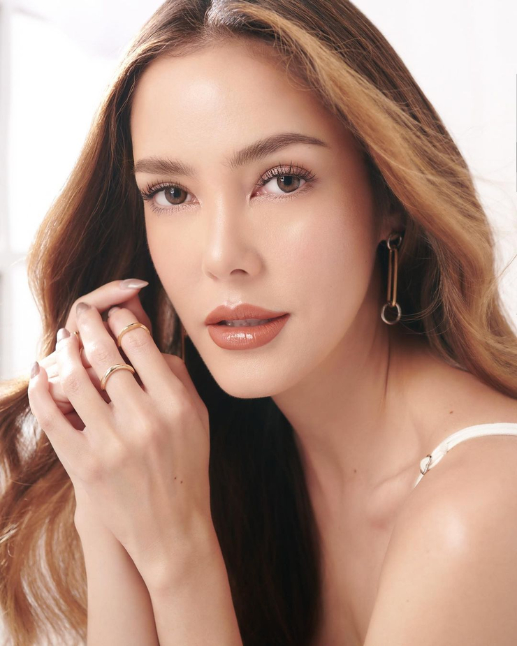 Image of Cathy Sharon