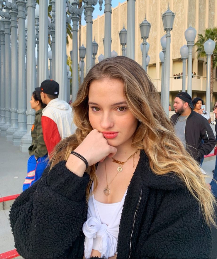 Picture of Cosette Rinab