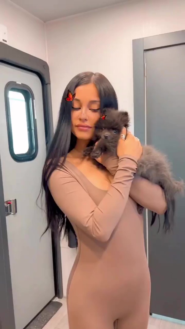 Picture of Yvette Monreal