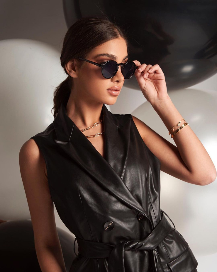 Seezan (model) image