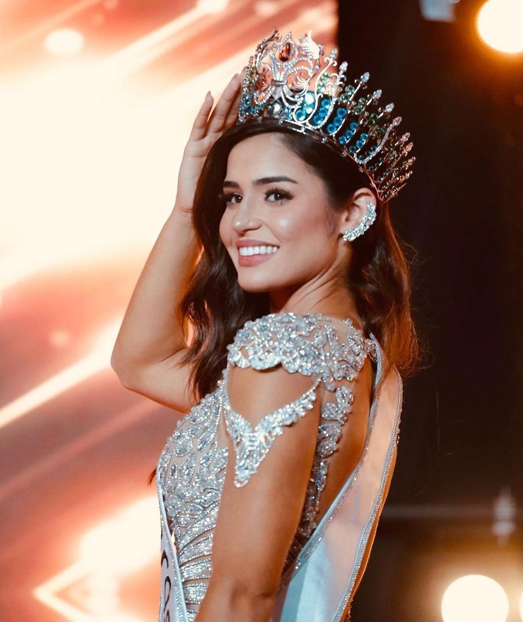 Picture of Caroline Teixeira