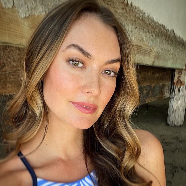 Picture of Elizabeth Maynard