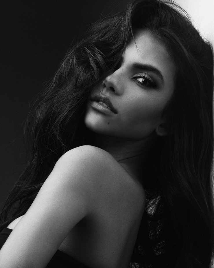 Picture Of Isadora Pereira