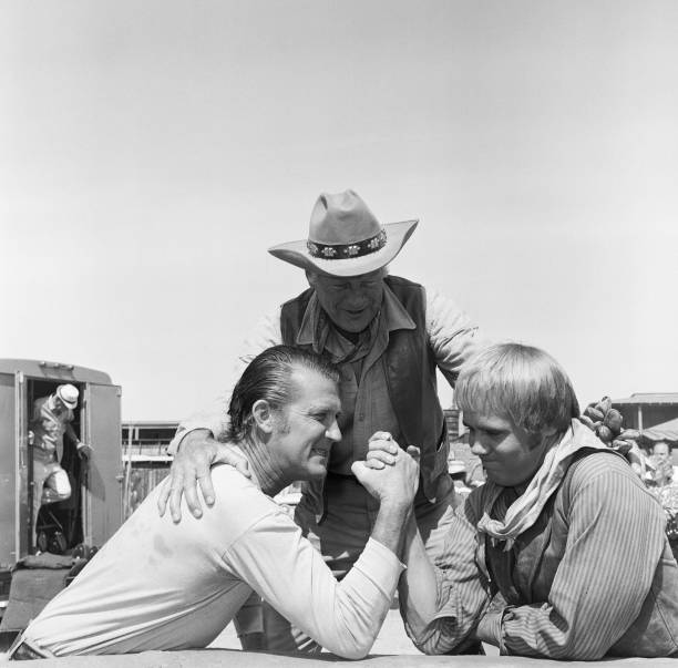 Don Collier, Leif Erickson, Mark Slade