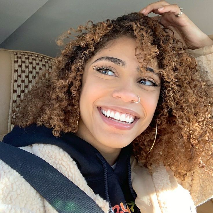 https://popularbio.com/venus-marquez/ picture