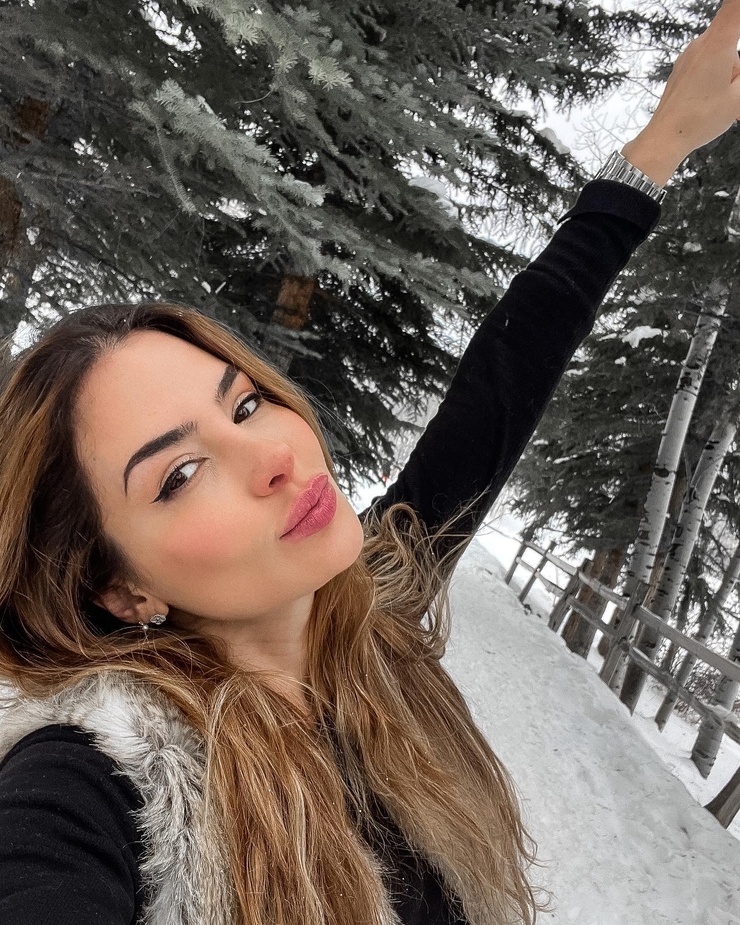 Natalia Velez picture