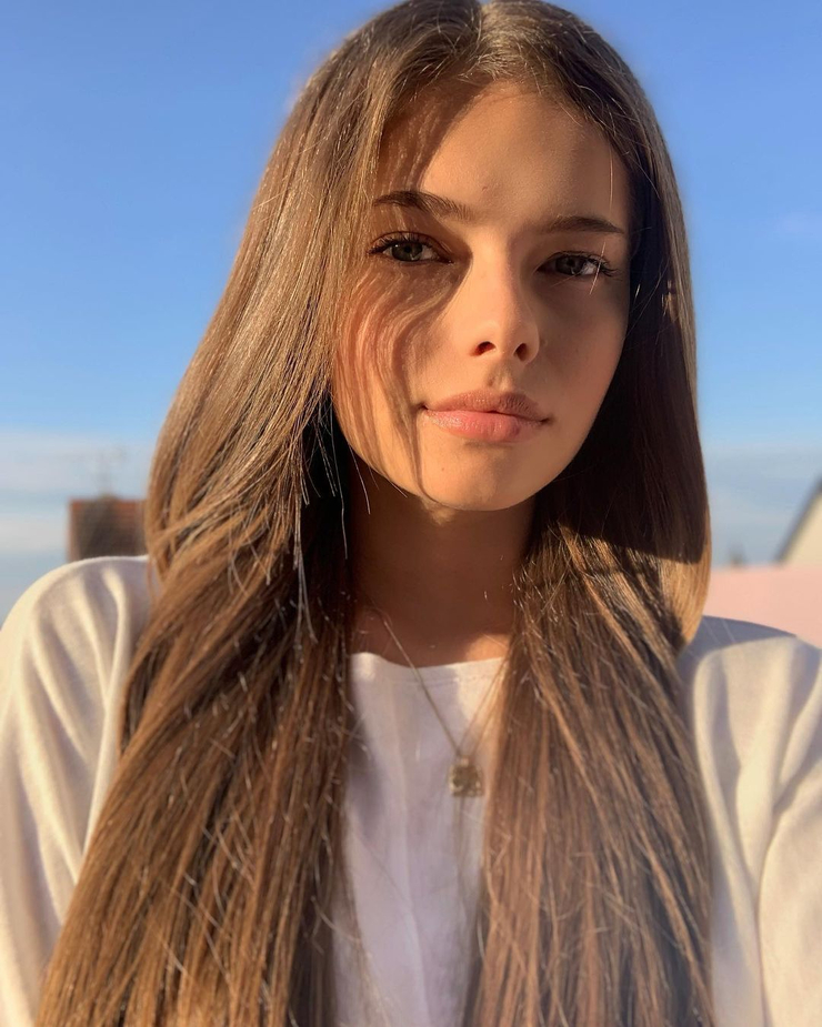 Picture of Elena Stein