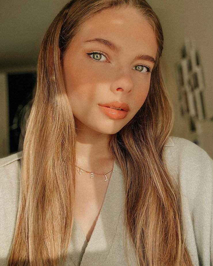 Picture of Elena Stein