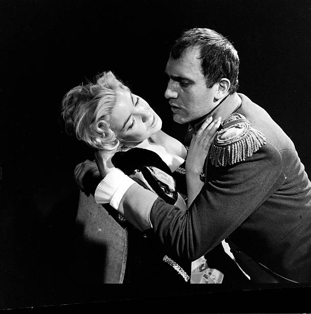 Magali de Vendeuil, William Sabatier