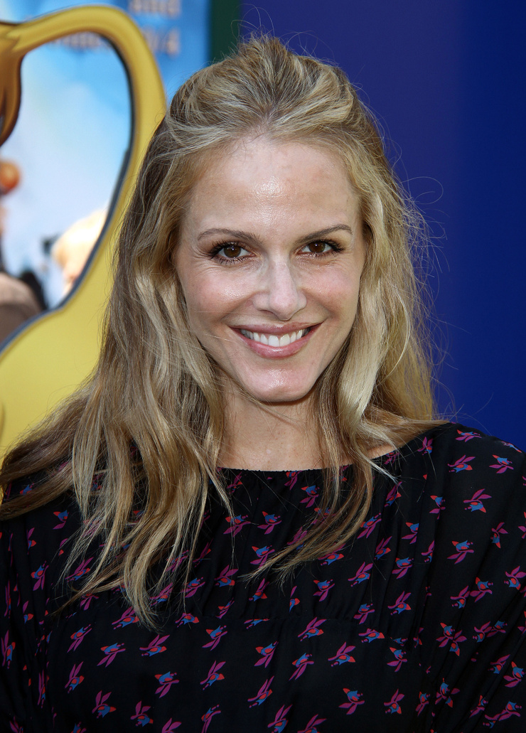 Picture of Monet Mazur