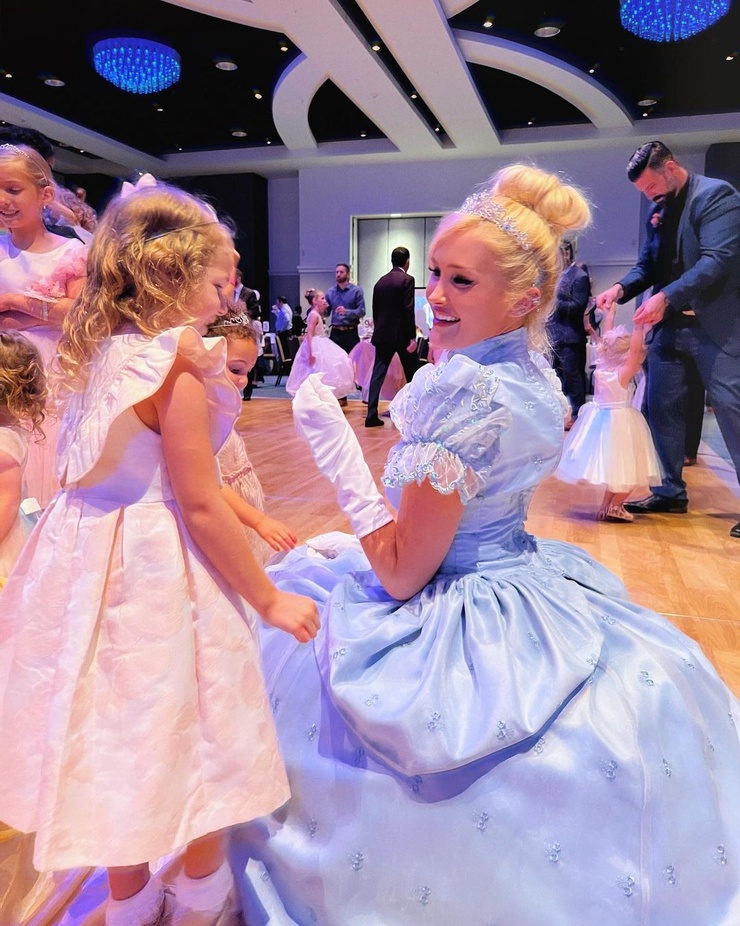 Daylon Muenzner Complete Photos & Video Media #928