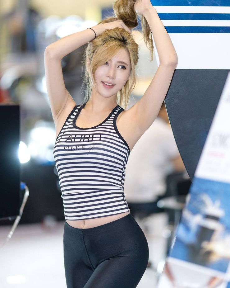 Picture of Song Ju Ah
