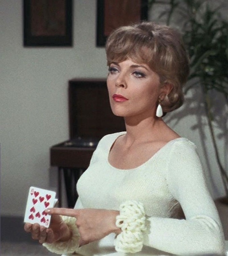 Picture of Barbara Bain