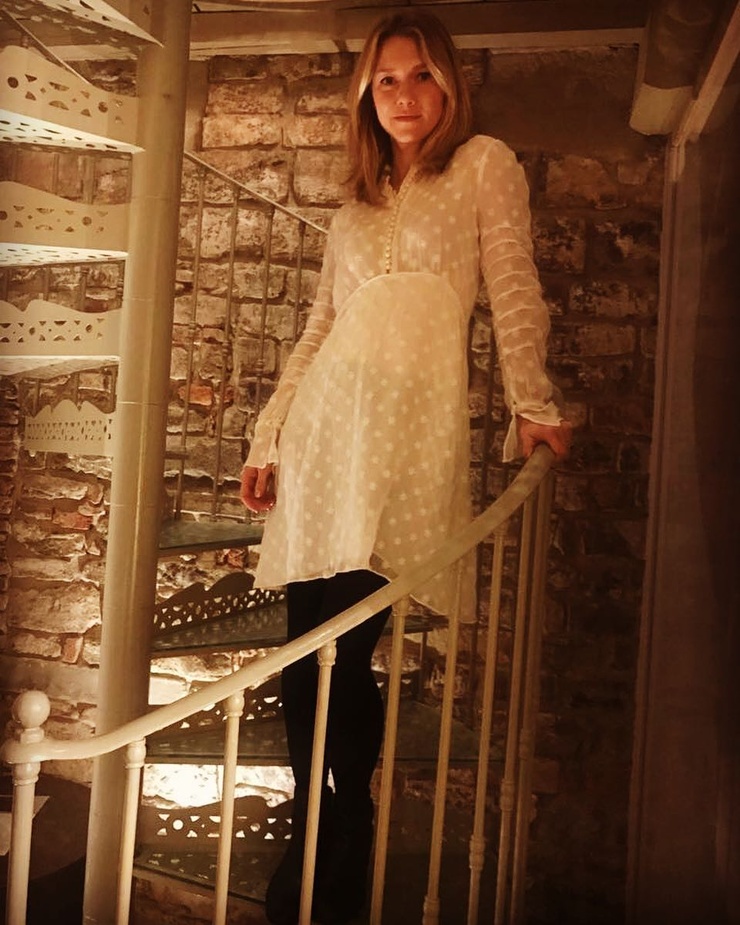 Picture of Valorie Curry