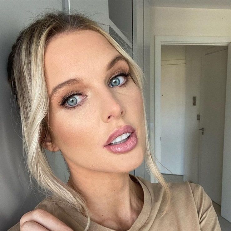 Helen Flanagan image
