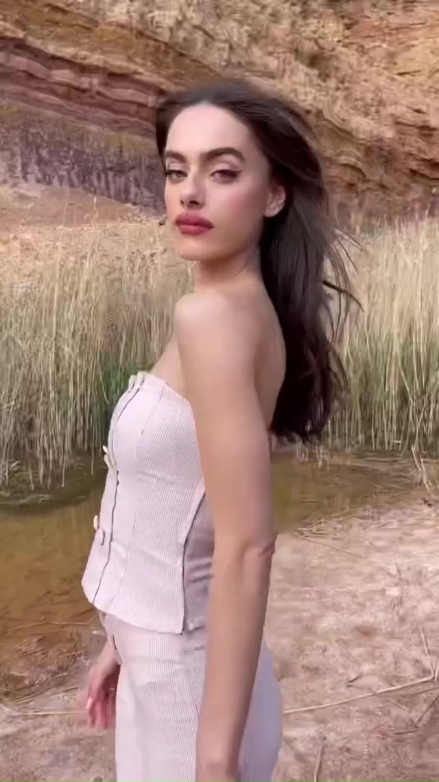 Picture of Yael Shelbia