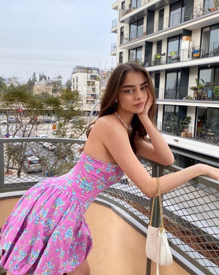 Picture of Noa Cohen